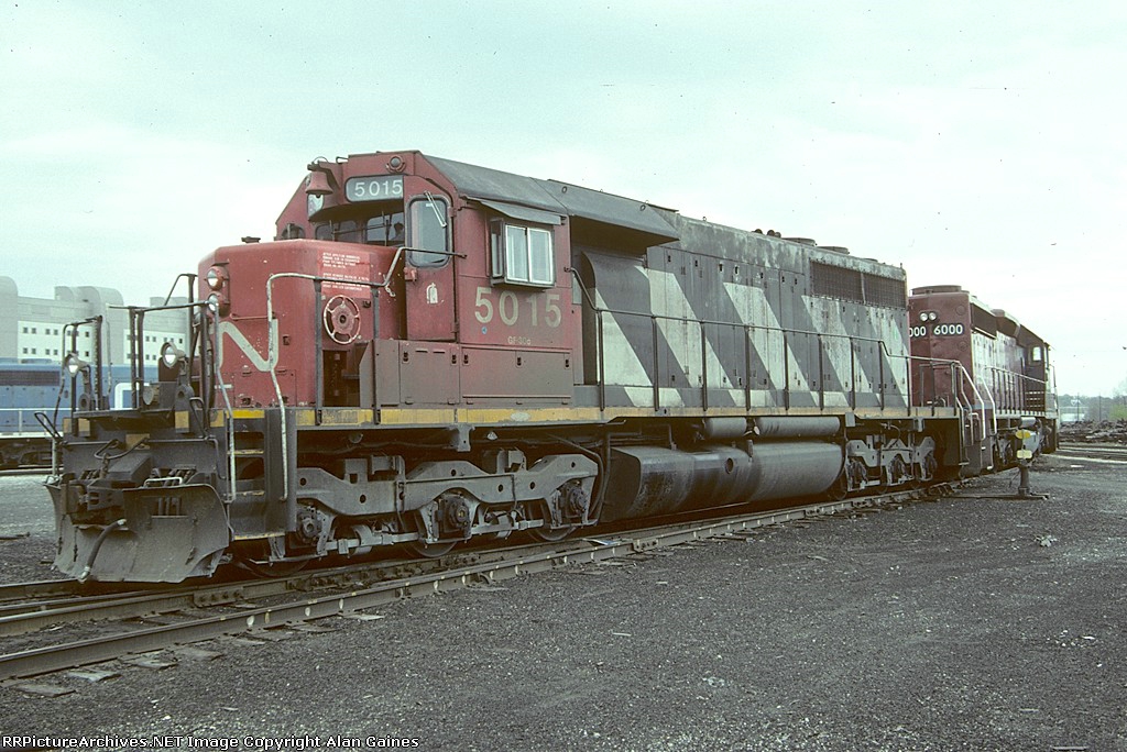 CN SD40 5015